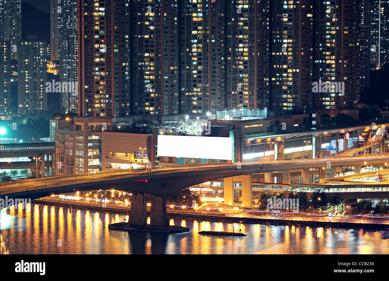 Night shot of a city skyline Stock Photo - Alamy