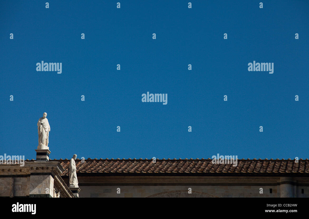 The statues adorning the cathedral (Duomo), Siena. Italy Stock Photo ...