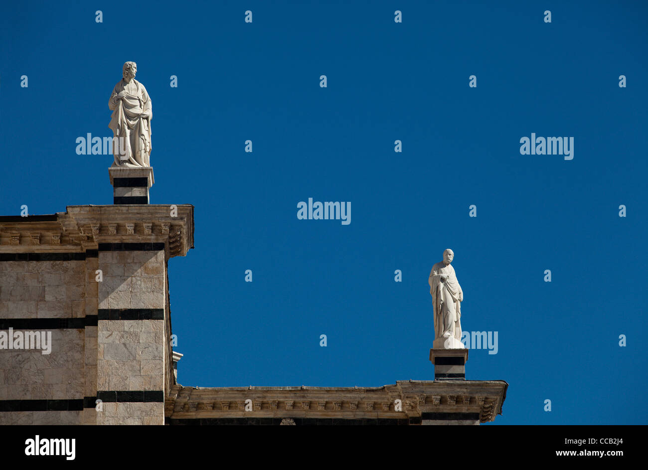 Statues of the cathedral hi-res stock photography and images - Alamy