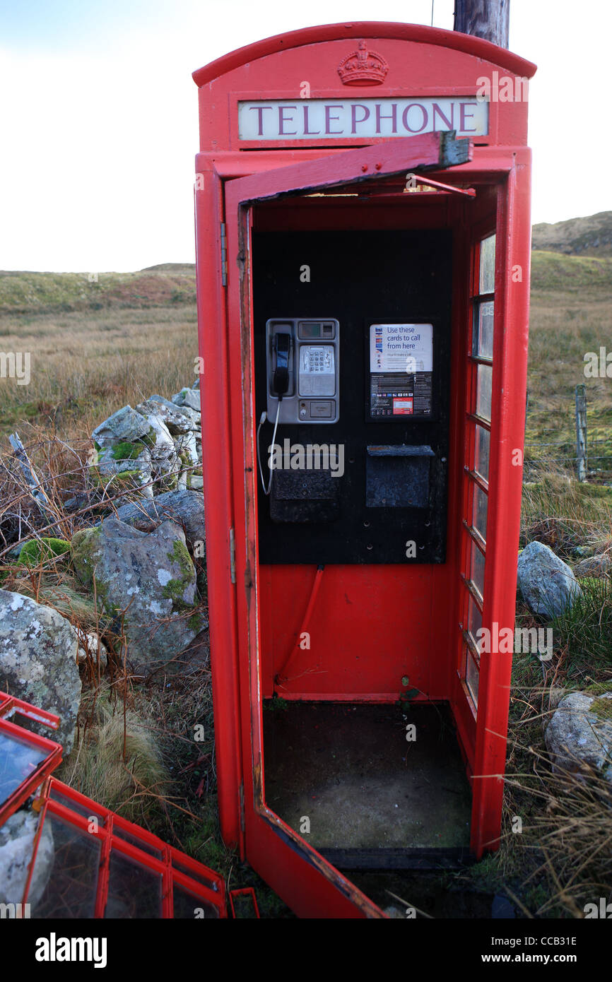 Vandalised telephone box hi-res stock photography and images - Alamy