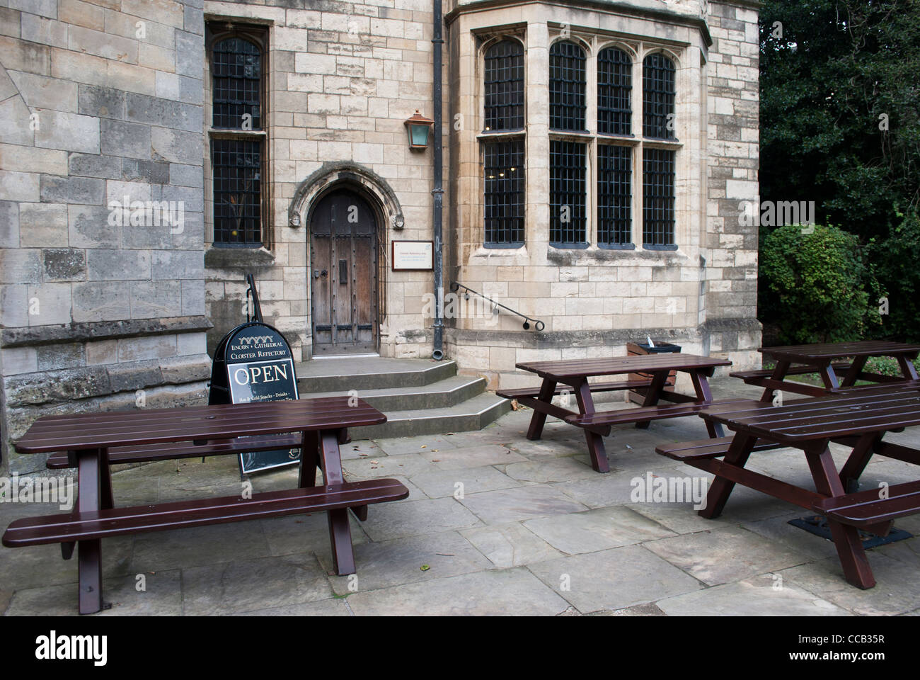 The entrance to the Cloister Refectory of Lincoln Cathedral Stock Photo ...