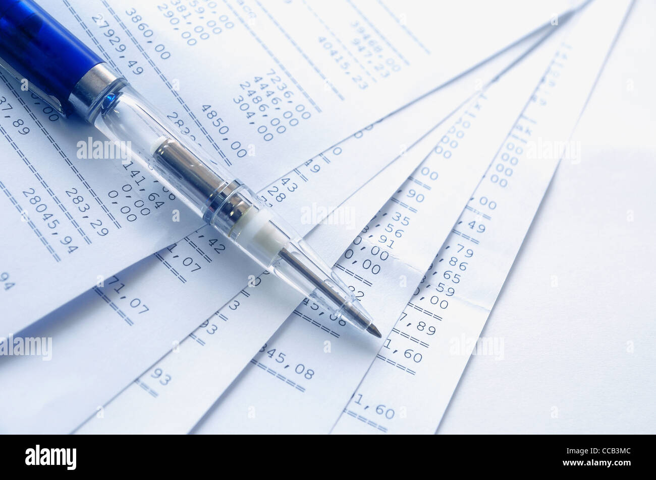 Report document hi-res stock photography and images - Alamy