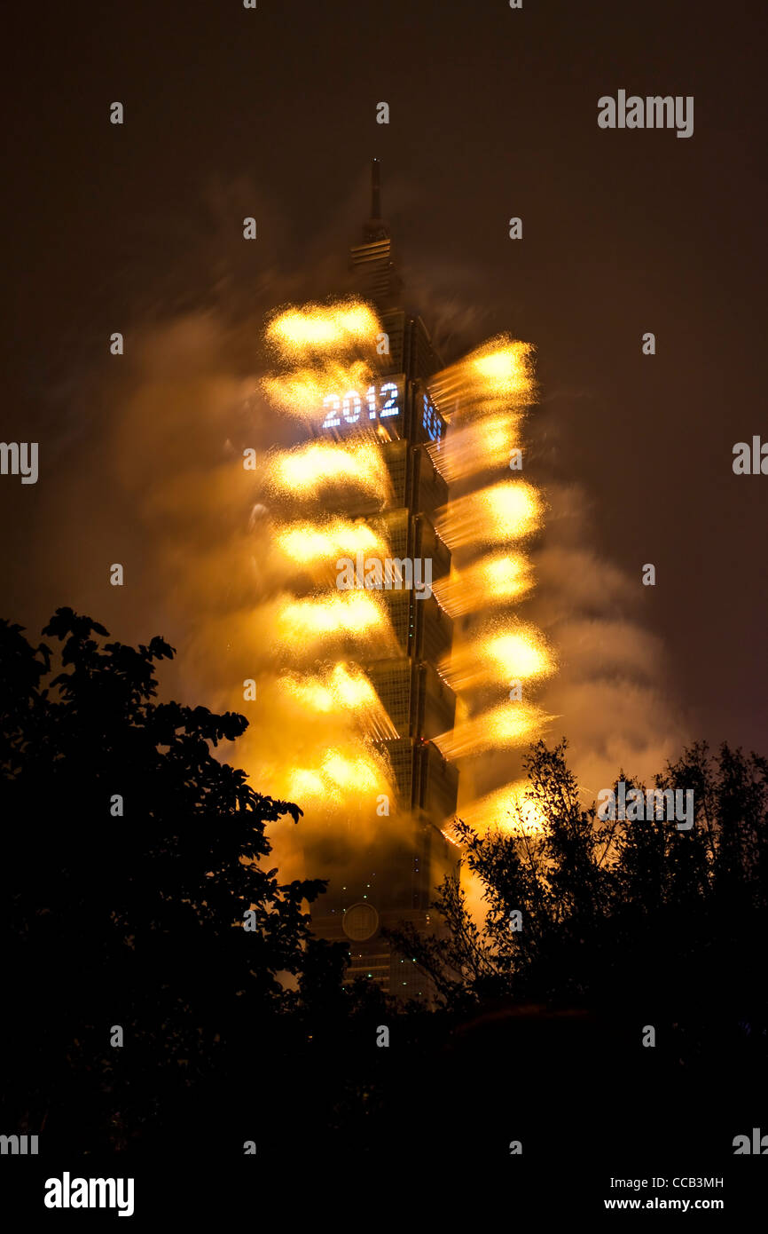 Taipei 101 fireworks hi-res stock photography and images - Alamy