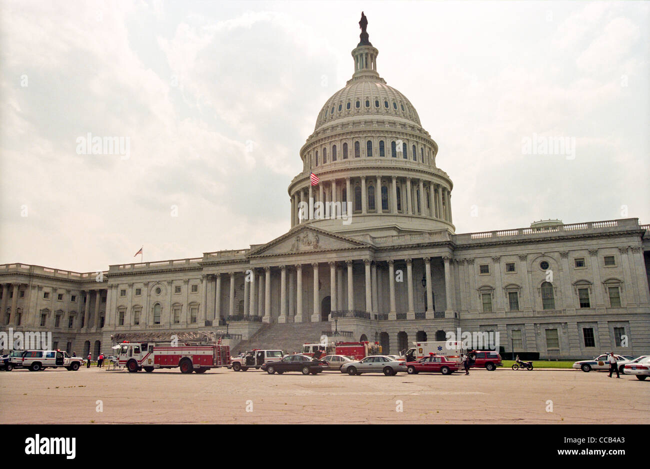 Emergency vehicles and police respond to a shooting at the US Capitol ...