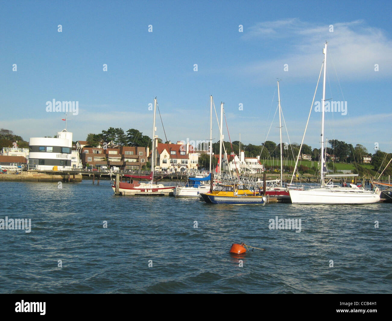 River hamble hampshire hi-res stock photography and images - Alamy