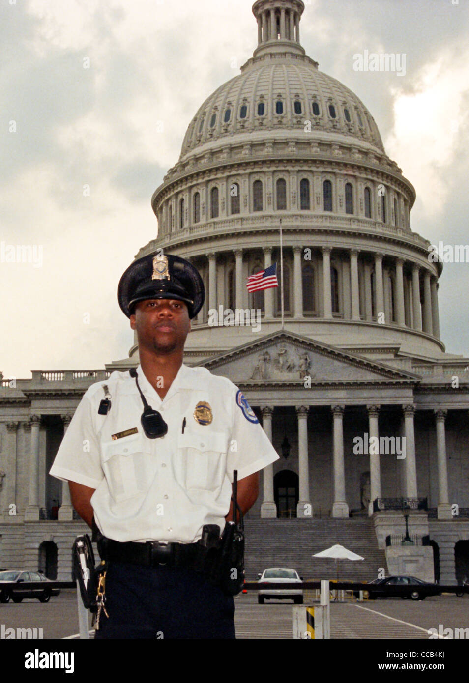 US Capitol Police officer guards a closed US Capitol after a shooting ...