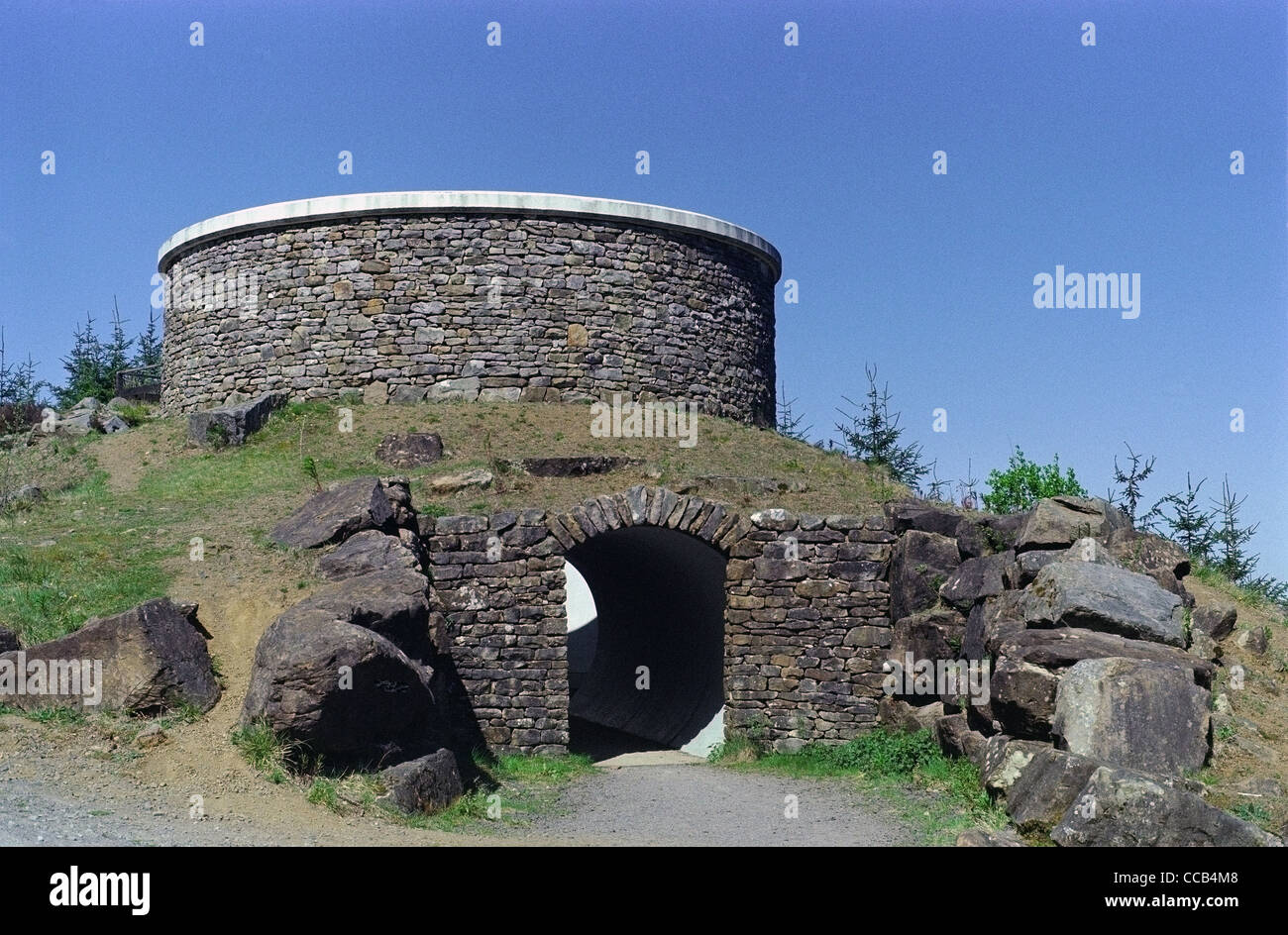 Skyspace Modern Art at Kielder Water and Forest Park, Northumberland ...