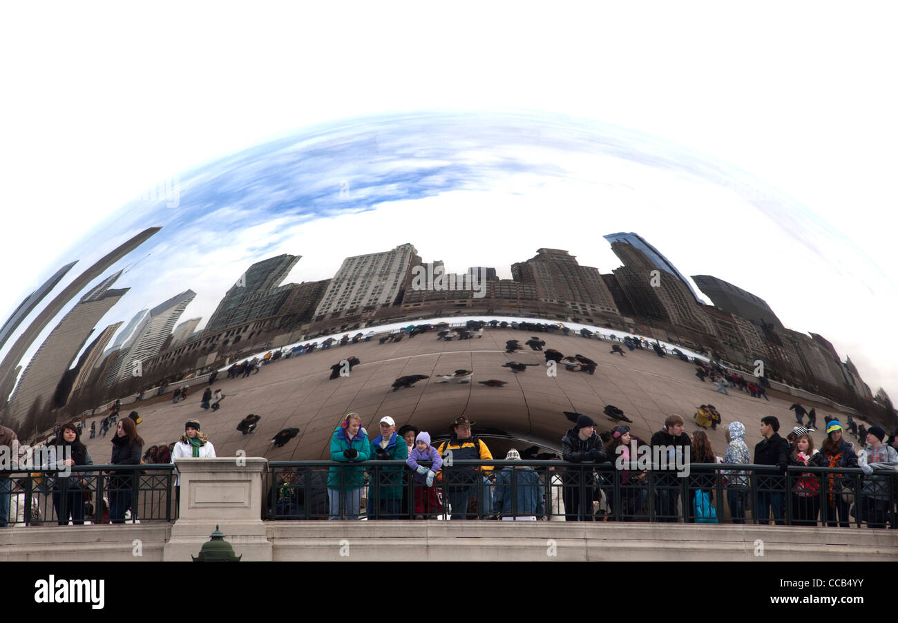 Cloud Gate sculpture in Millennium Park, downtown Chicago. Overlooking ...