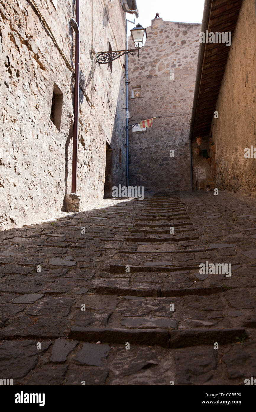 Walk up to the castle hi-res stock photography and images - Alamy