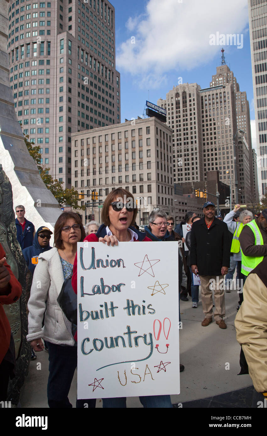 Union Members Protest Proposed "Right-to-Work" Law Stock Photo - Alamy