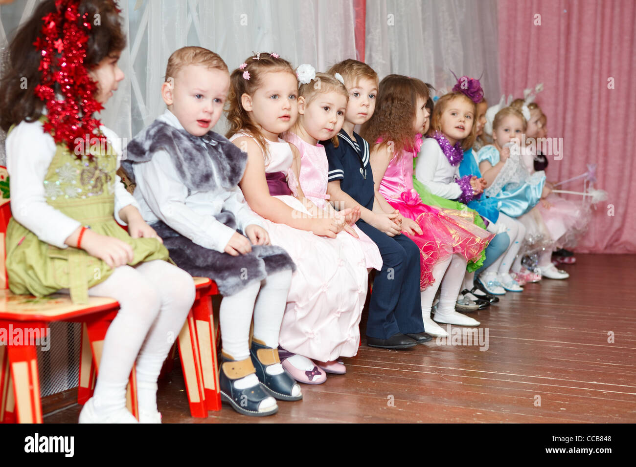 Kid Schoolchildren Snow High Resolution Stock Photography and Images ...