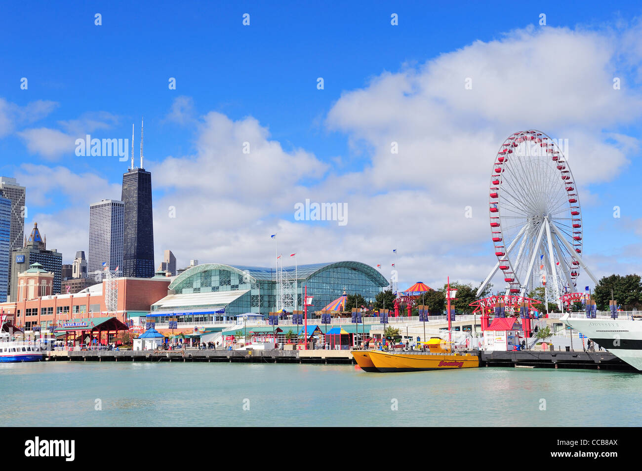 Navy Pier and skyline Stock Photo - Alamy