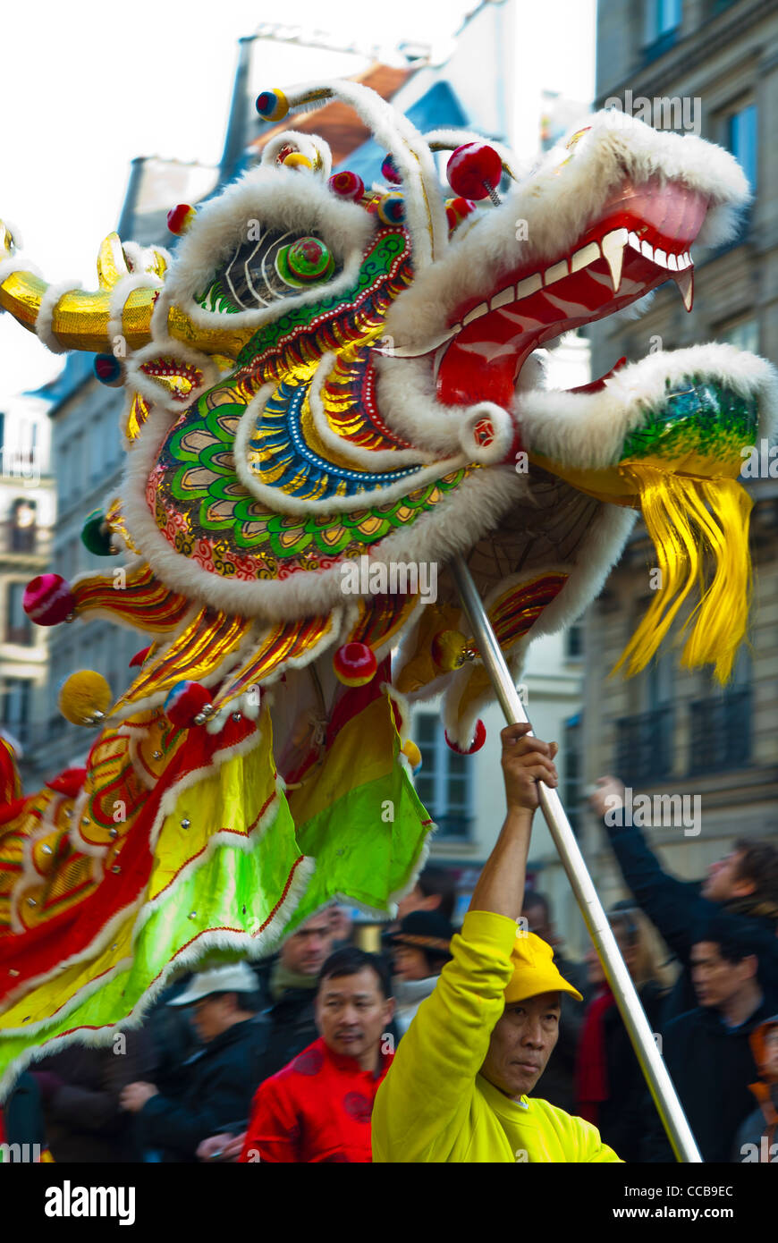 Dragon dance chinese hi-res stock photography and images - Alamy