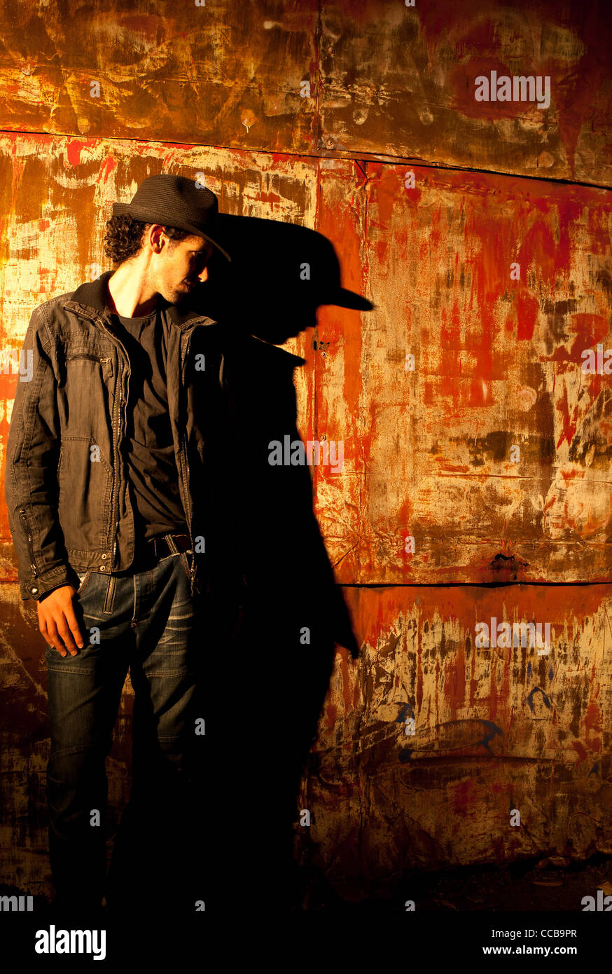 Metal wall moody night hi-res stock photography and images - Alamy