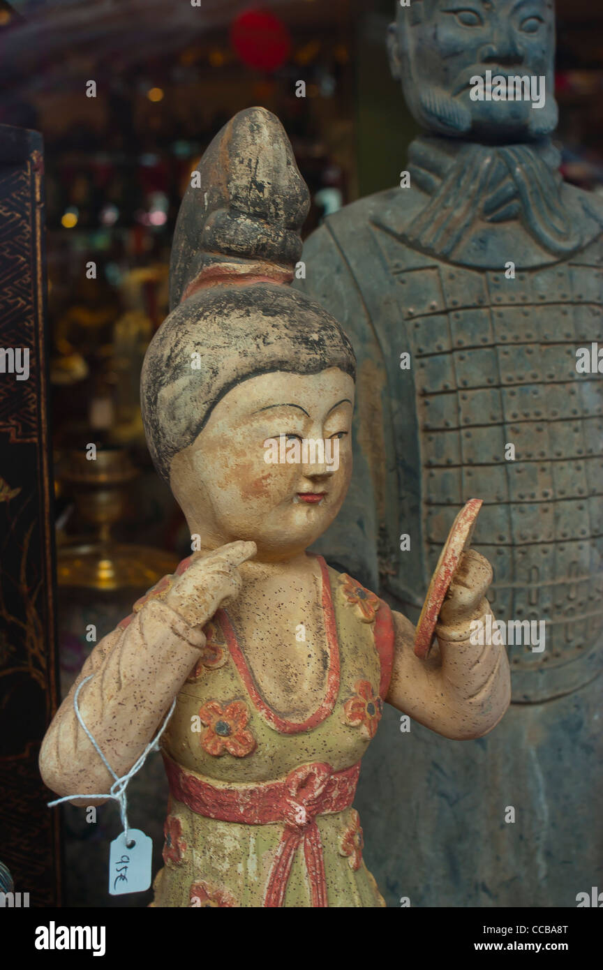 Chinese statues store hi-res stock photography and images - Alamy