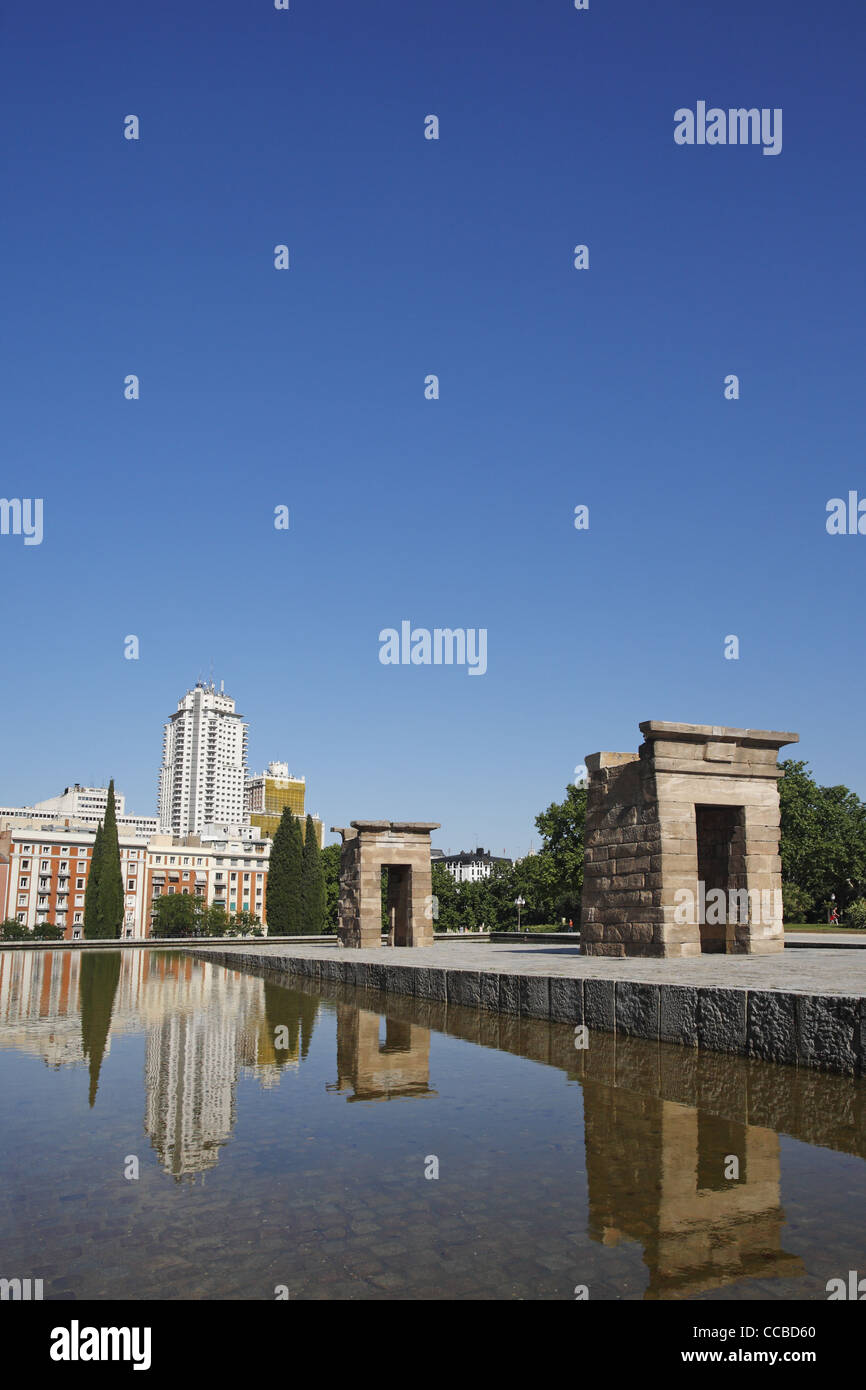 Temple of Debod, Parque del Oeste, Madrid, Spain Stock Photo - Alamy