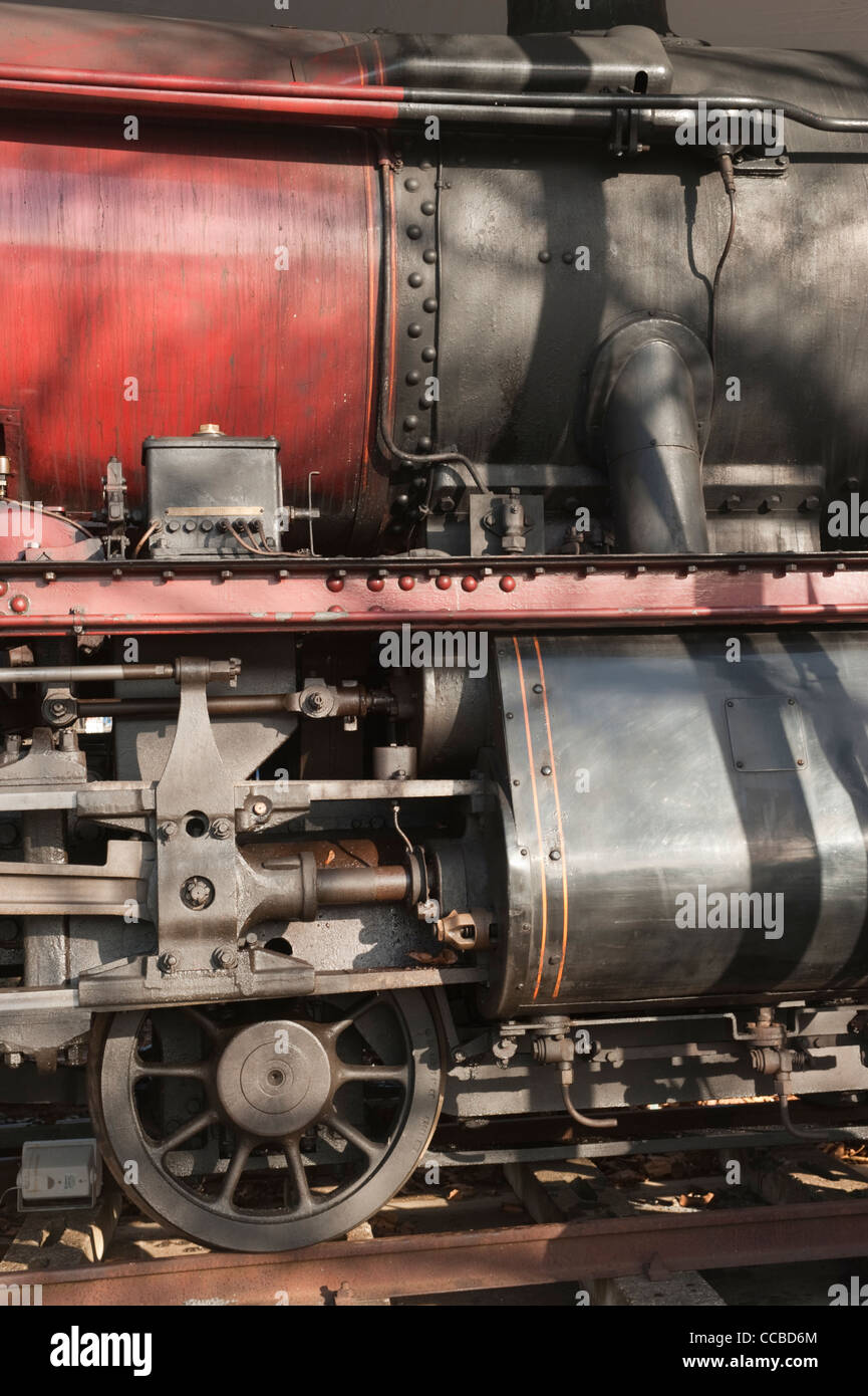 Steam engine Olton Hall in London's Hyde Park Stock Photo - Alamy