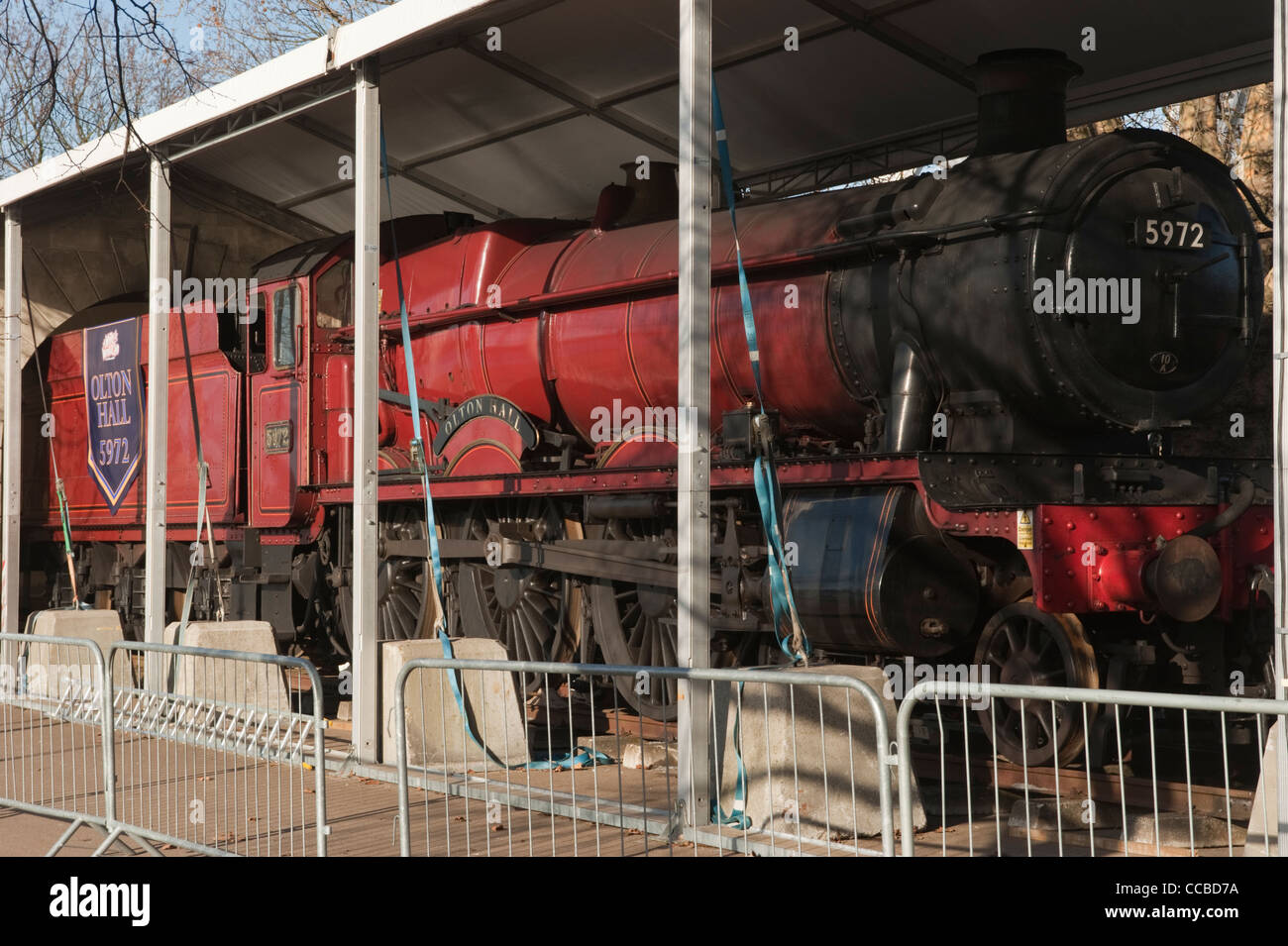 Steam engine Olton Hall in London's Hyde Park Stock Photo - Alamy