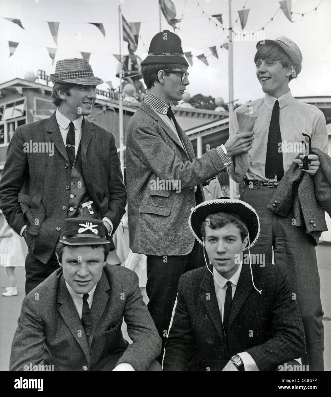 1960s funfair hi-res stock photography and images - Alamy