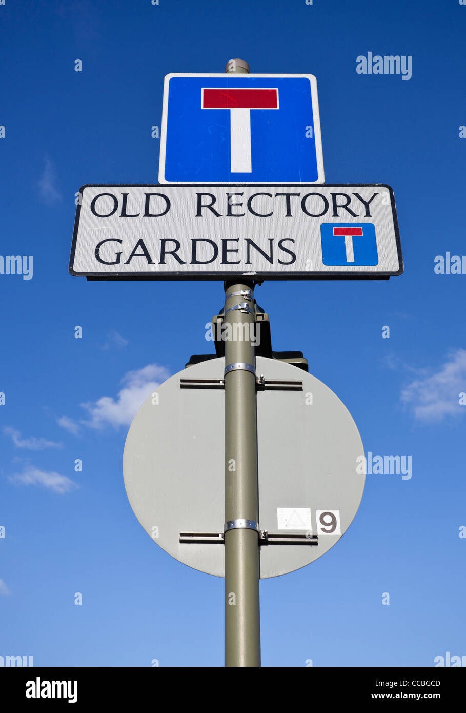 No through road sign hi-res stock photography and images - Alamy