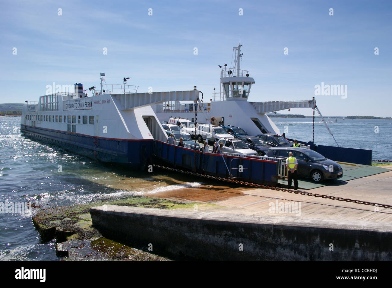 The sandbanks to shell bay chain ferry hi-res stock photography and ...