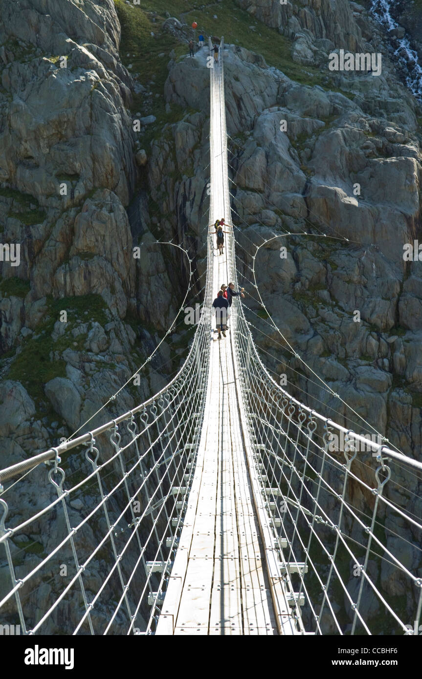 trift suspension bridge, trift glacier, switzerland Stock Photo - Alamy