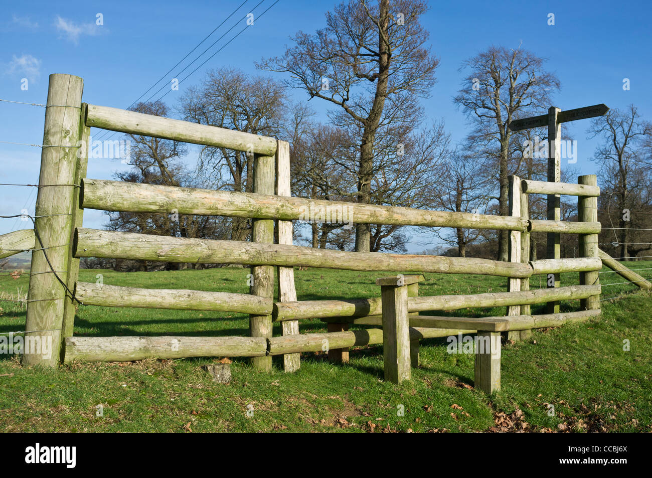 Footpath gate stye hi-res stock photography and images - Alamy