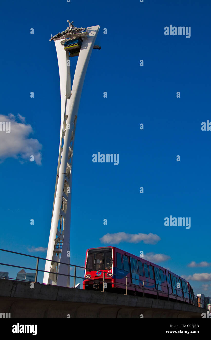 Cable car tower hi-res stock photography and images - Alamy