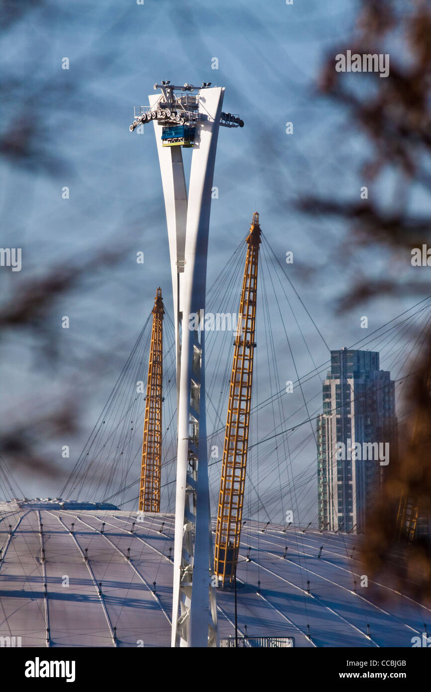 Car tower hi-res stock photography and images - Alamy
