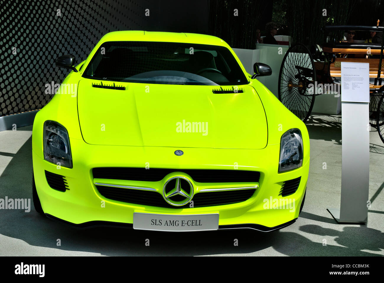 Mercedes benz sls amg mercedes hi-res stock photography and images - Alamy