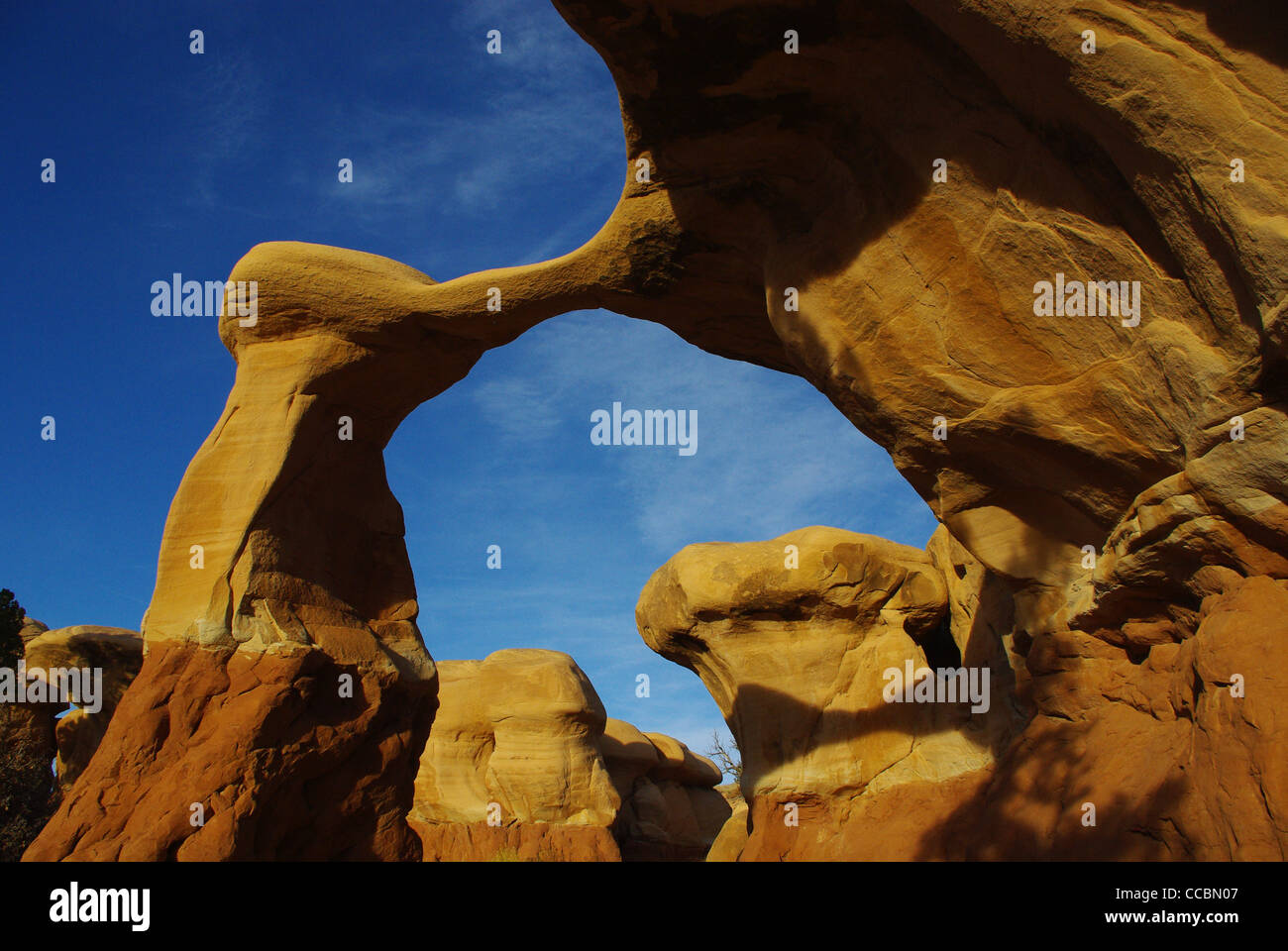 Metate Arch, Devils Garden, Utah Stock Photo - Alamy