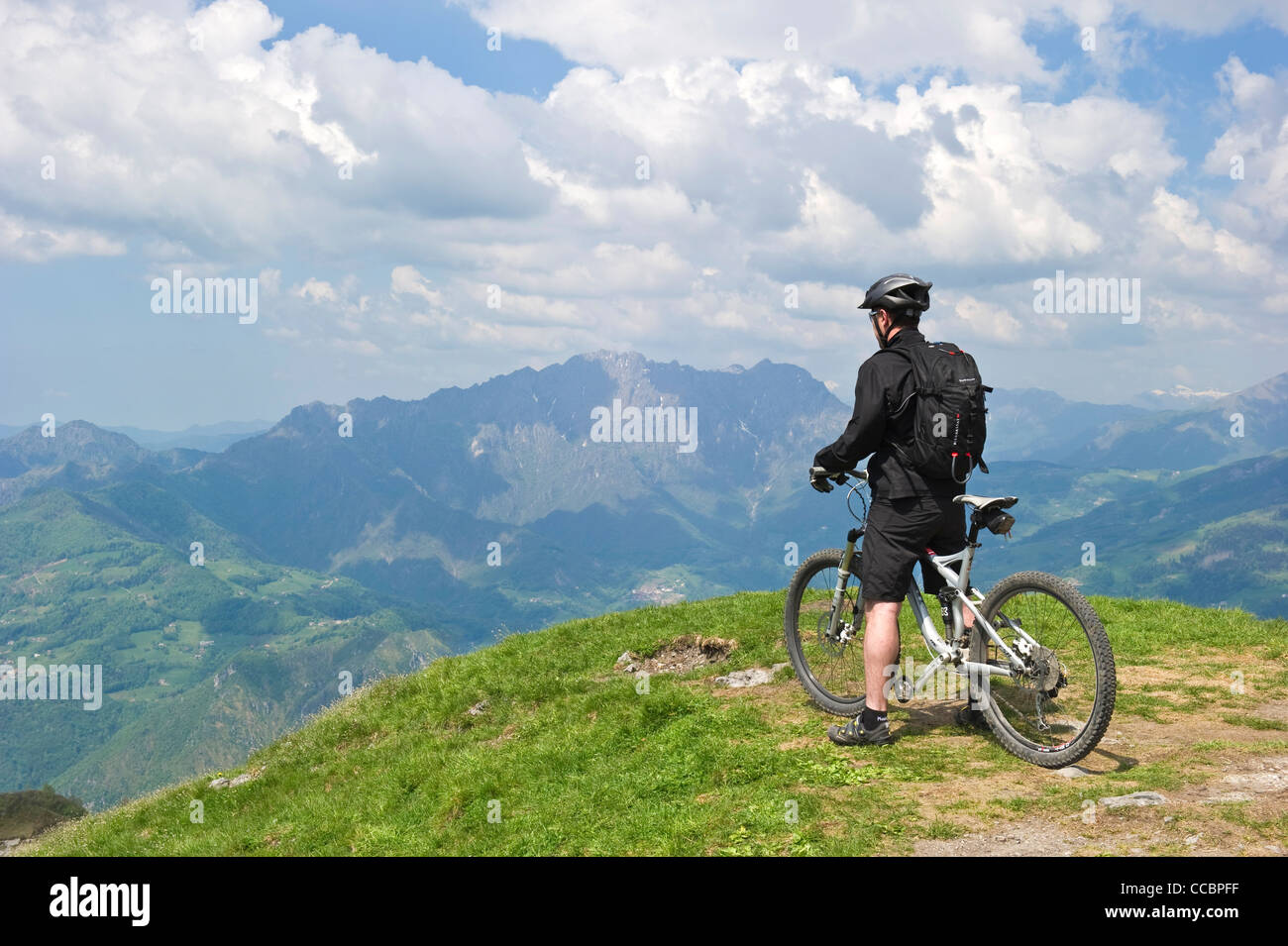 Mountain bike, Farno mountain, Italy Stock Photo - Alamy