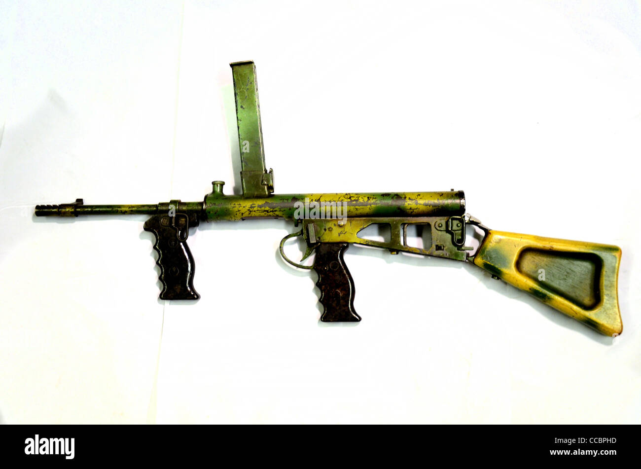 Owen SMG Australian 9mm 1942 used extensively in the far east campaigns ...