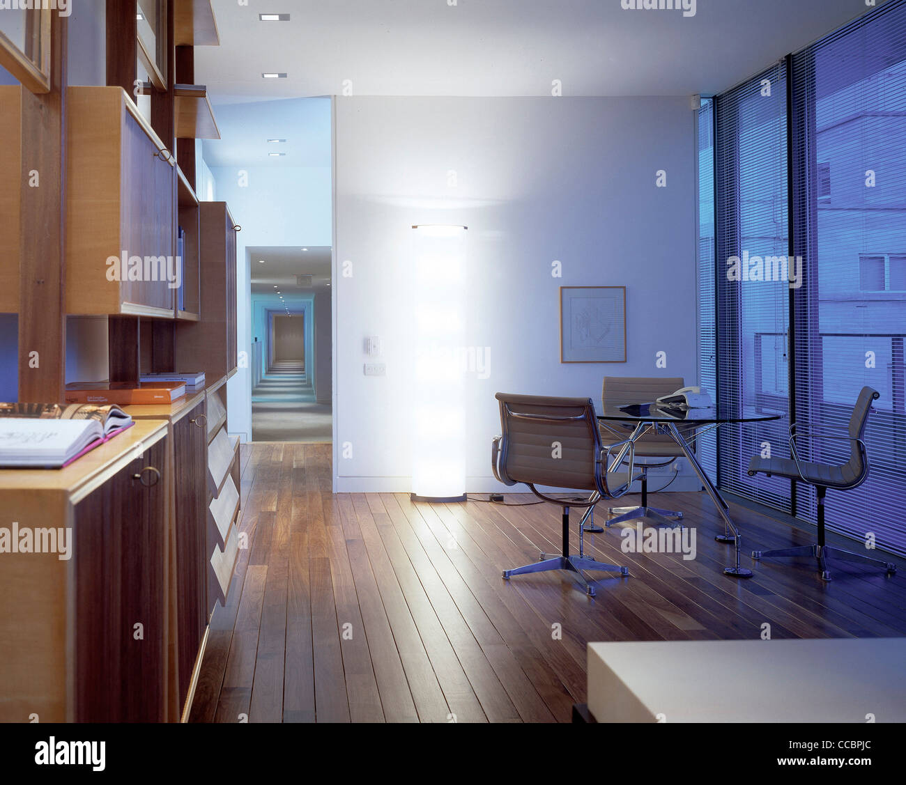 OFFICES VIEW ACROSS DESK IN OFFICE 4TH FLOOR Stock Photo - Alamy