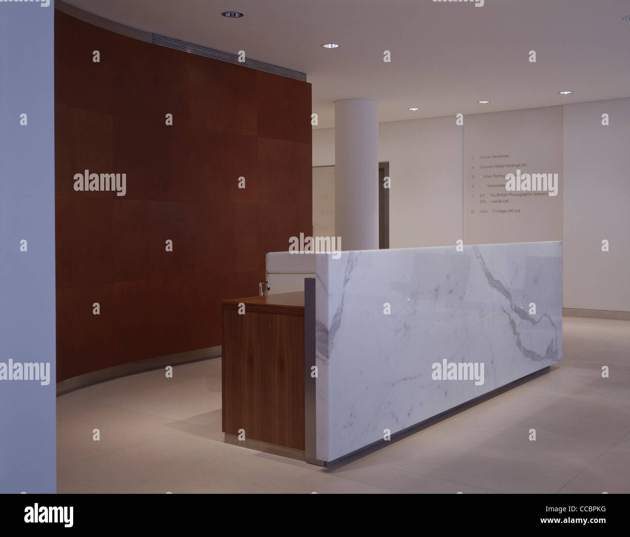 OFFICES ANGLE VIEW OF DESK Stock Photo - Alamy