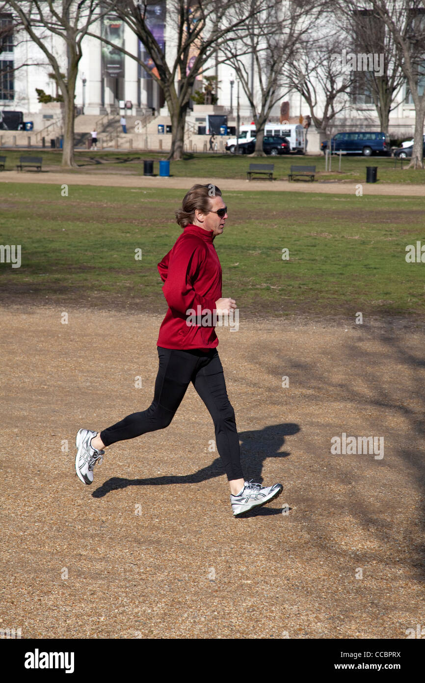 Jogging on the mall hi-res stock photography and images - Alamy