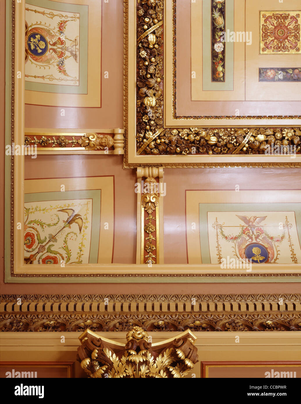 Hsbc hall hi-res stock photography and images - Alamy