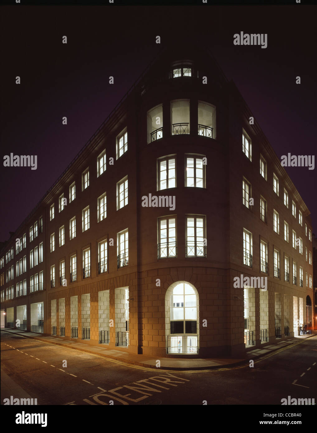 HSBC BANK OFFICES NORTH ELEVATION BAY AND ARCHES Stock Photo - Alamy