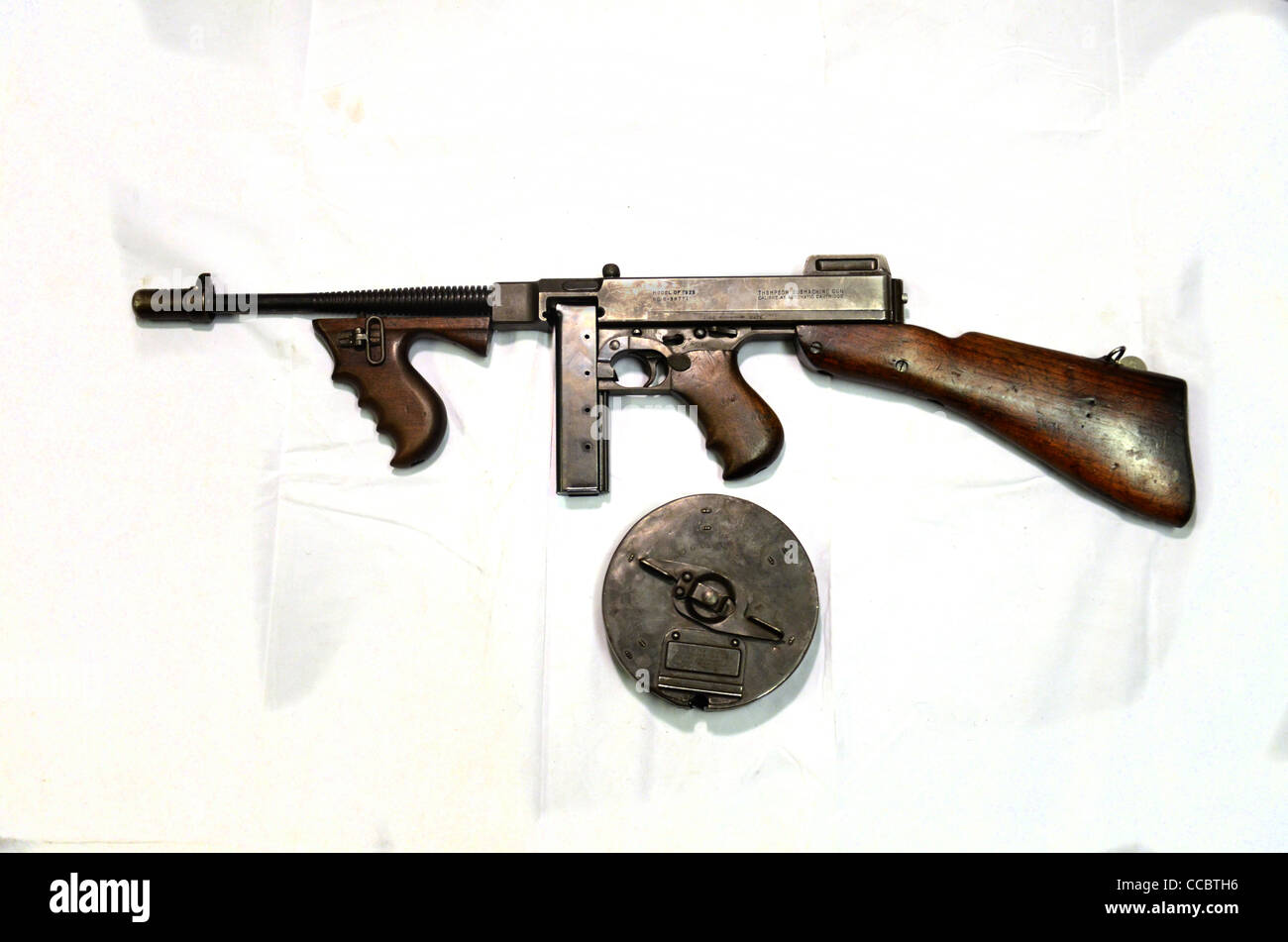 Thompson submachine gun hi-res stock photography and images - Alamy
