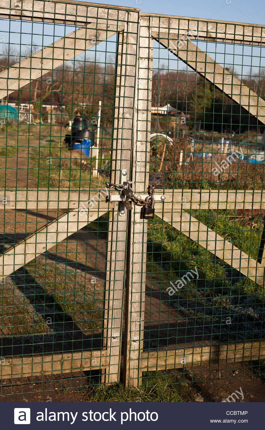 Padlocked Gates High Resolution Stock Photography and Images - Alamy