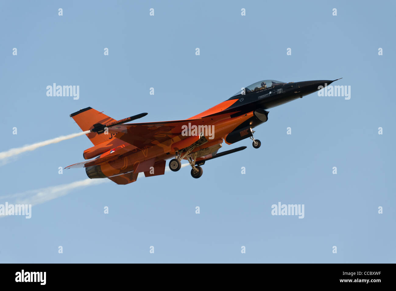 Dutch F-16 Demo Team Stock Photo - Alamy