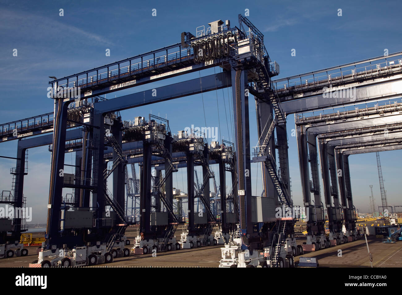 Container Spreader Crane High Resolution Stock Photography and Images ...