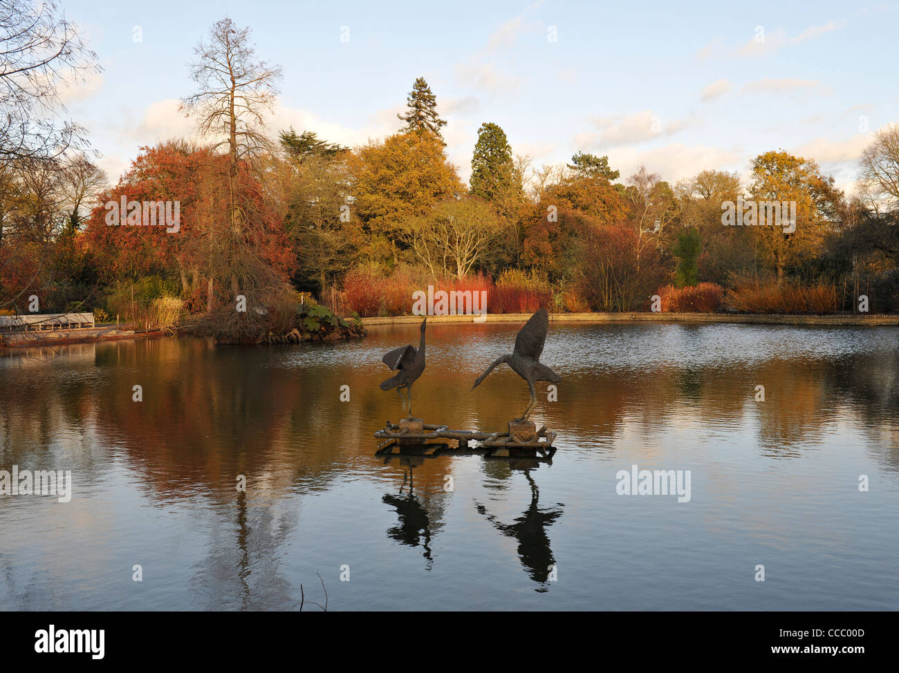 Sculpture wisley rhs gardens hi-res stock photography and images - Alamy