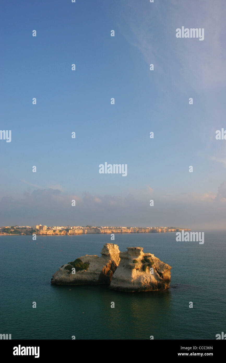 Le due Sorelle rock, Salentine Peninsula, Torre dell'Orso, Apulia ...