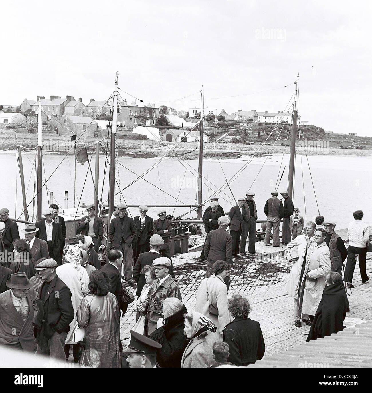 Aran islands ferry not doolin hi-res stock photography and images - Alamy