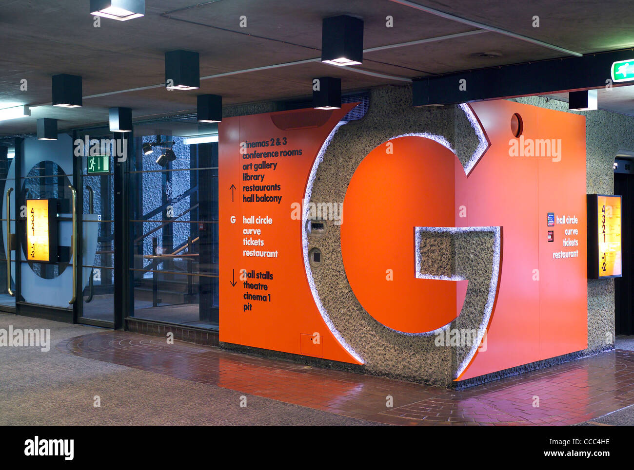 Barbican centre architect chamberlain powell hi-res stock photography ...