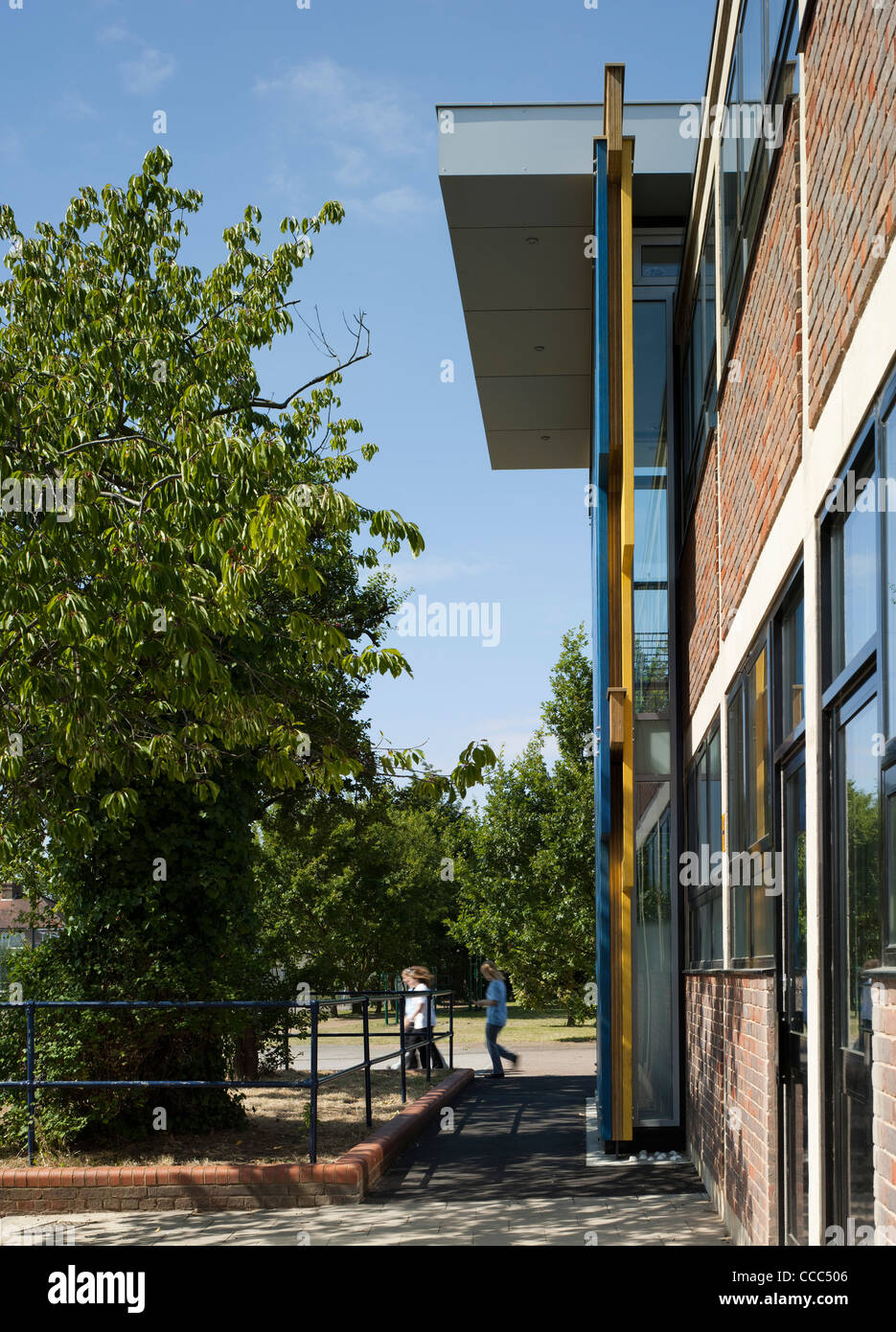 longford community school jonathan clark architects feltham 09/2009 ...