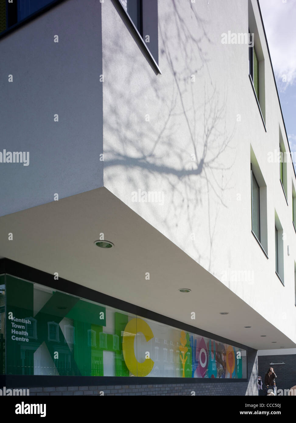 Gp practice exterior hi-res stock photography and images - Alamy