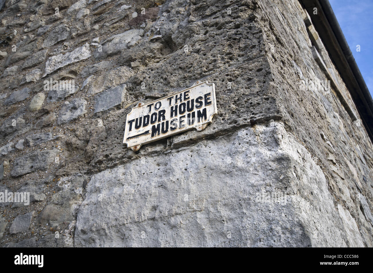 Authentic metal street sign for the Tudor House Museum, Southampton ...