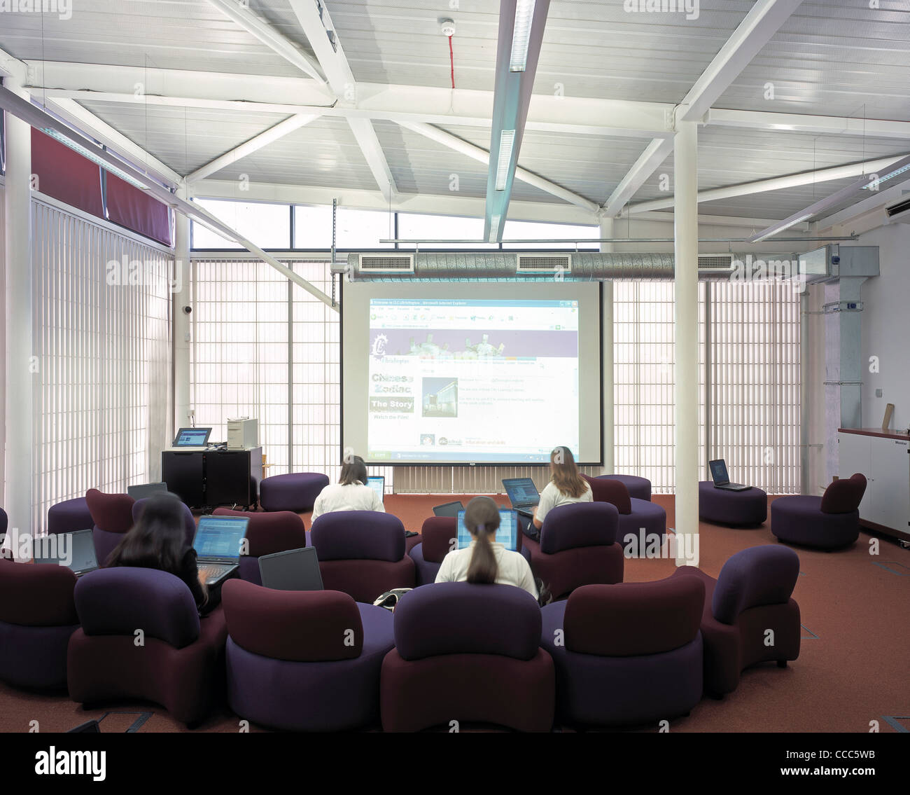 CITY LEARNING CENTRE - BRISLINGTON SCHOOL OVERALL INTERIOR VIEW OF IT ...
